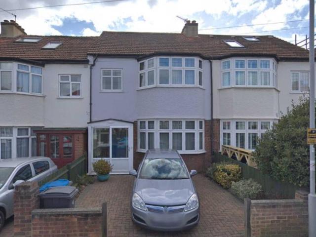 4 bedroom terraced house for rent in Egerton Road, New Malden, KT3