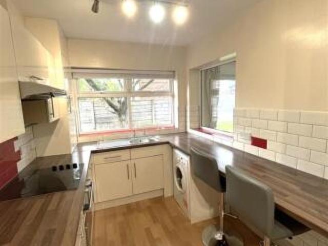 4 bedroom terraced house for rent in Eileen Grove West, Manchester, M14