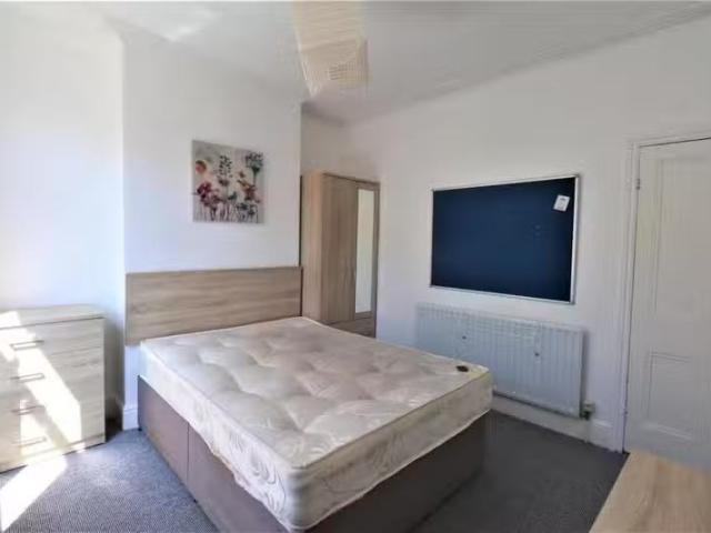 4 bedroom terraced house for rent in Eldon Road, Birmingham, B16