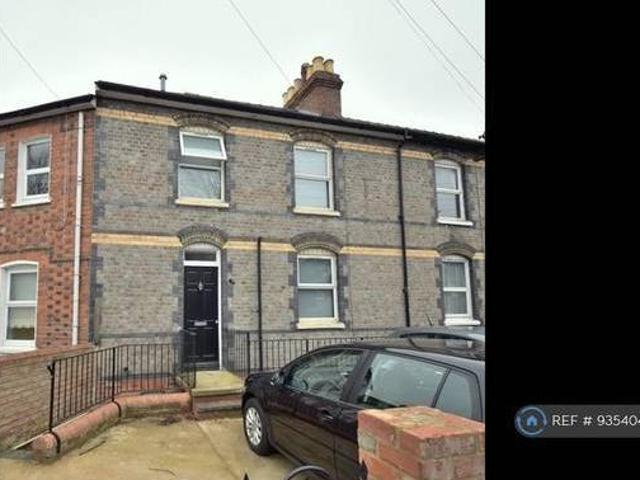4 bedroom terraced house for rent in Erleigh Road Reading RG1