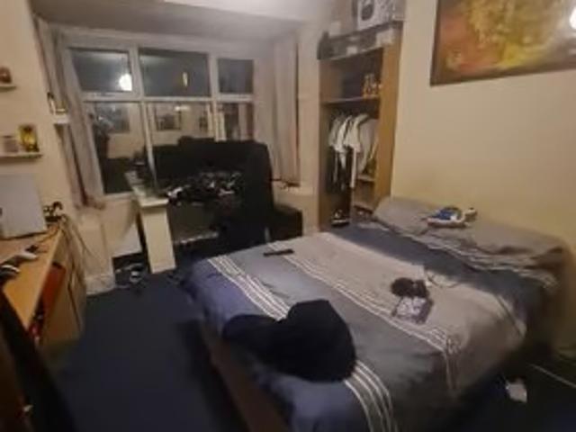 4 bedroom terraced house for rent in Estcourt Avenue, Headingley, Leeds, LS6