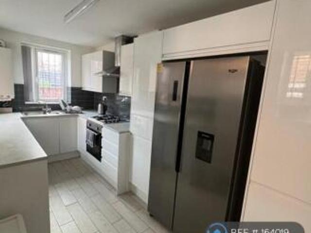 4 bedroom terraced house for rent in Eston Street, Manchester, M13