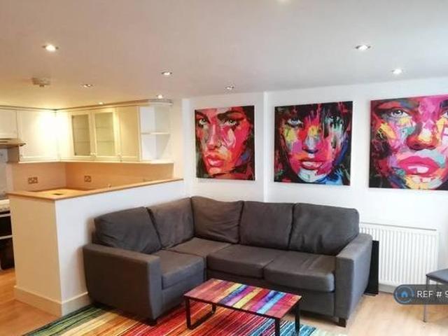 4 bedroom terraced house for rent in Foundry Street Brighton BN1
