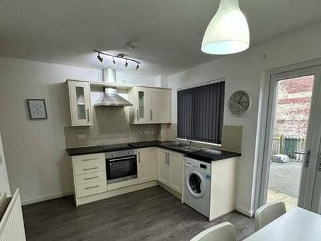 4 bedroom terraced house for rent in Four bedroom Student home L5