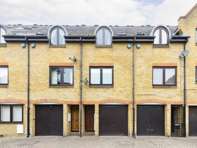 4 bedroom terraced house for rent in Fowey Close, Wapping, E1W