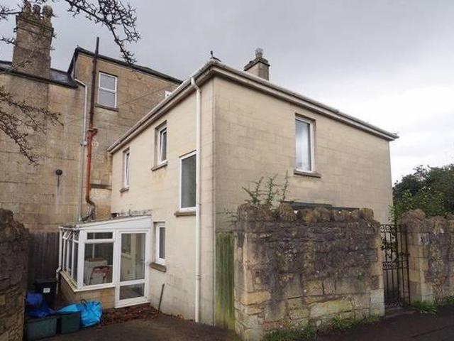 4 bedroom terraced house for rent in Fox Hill Bath BA2