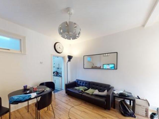 4 Bedroom Terraced House For Rent In Forest Fields, Nottingham