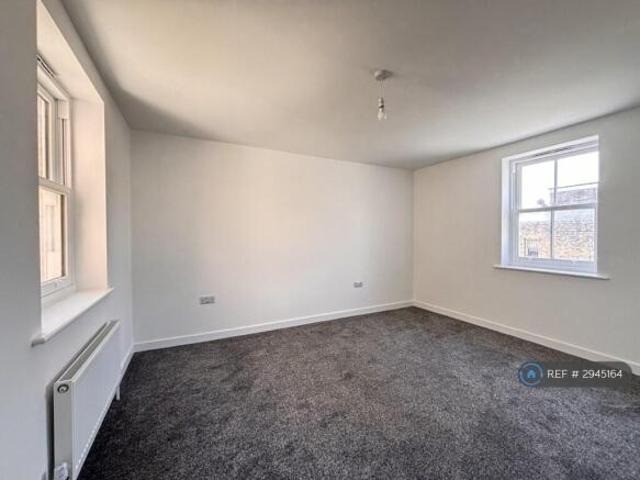 4 bedroom terraced house for rent in Fort Road, Margate, CT9