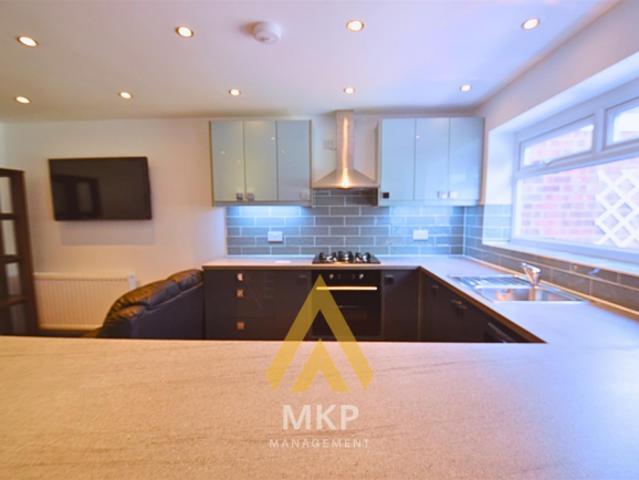 4 bedroom terraced house for rent in Fairgreen Way Selly Oak, B29 6EW, B29