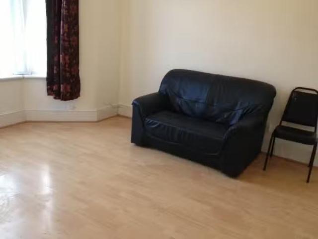 4 bedroom terraced house for rent in Fanshawe Avenue, Barking.