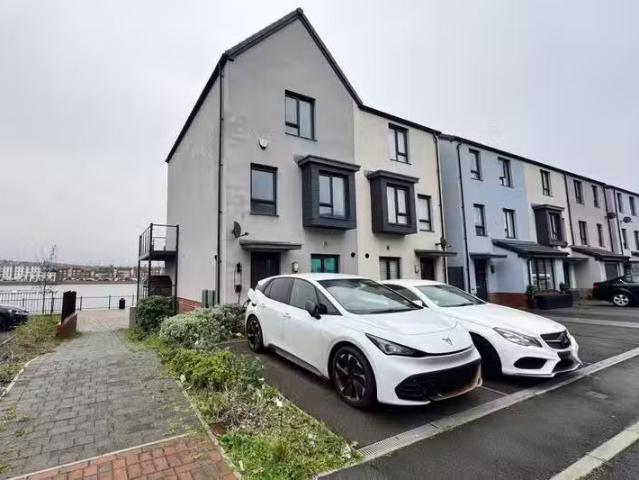 4 bedroom terraced house for rent in Ffordd Pentre, Barry, Sou.
