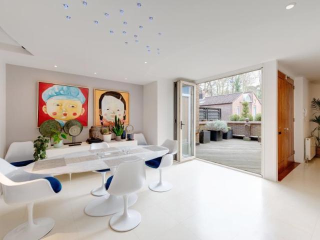 4 bedroom terraced house for rent in Firecrest Drive, Hampstead, NW3