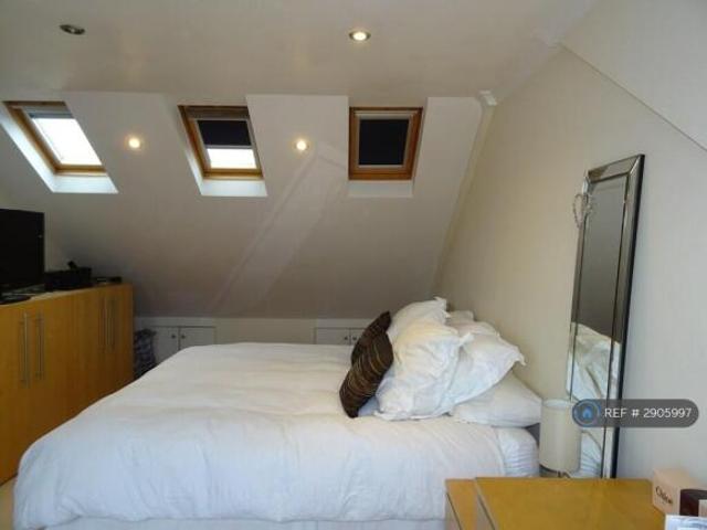 4 bedroom terraced house for rent in Florence Road, London, SW19