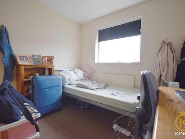 4 bedroom terraced house for rent in Franklin Court, Guildford, GU2