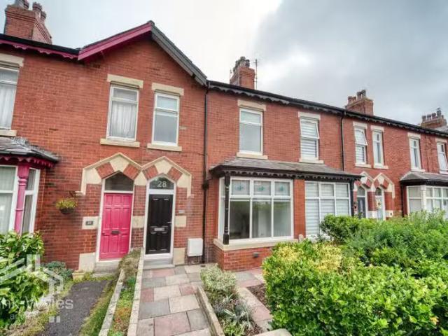4 bedroom terraced house for rent in Freckleton Street, Lytham.