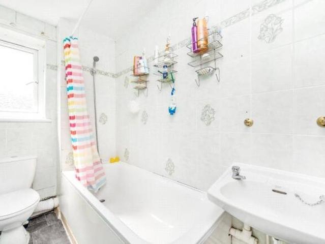 4 bedroom terraced house for rent in Frostic Walk, London, E1 5LT, E1