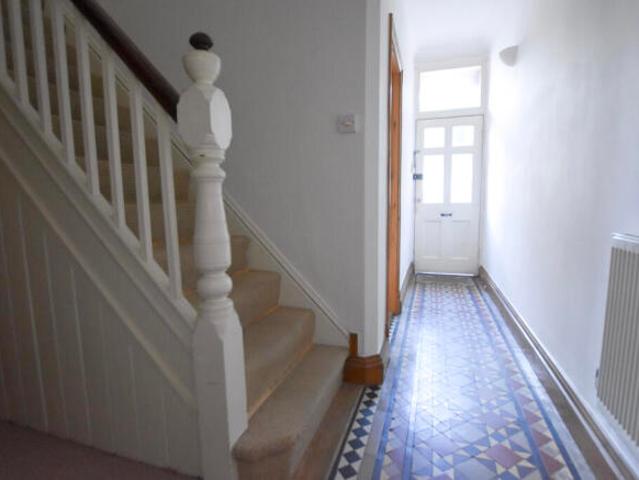 4 bedroom terraced house for rent in Knighton Road, Leicester, LE2