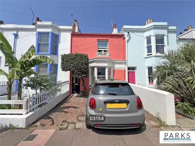 4 bedroom terraced house for rent in Kensington Place, Brighto.