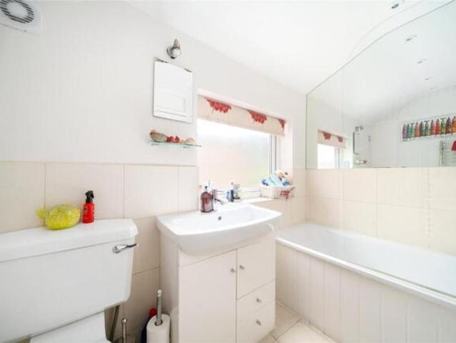 4 bedroom terraced house for rent in Kerrison Road, London, SW11