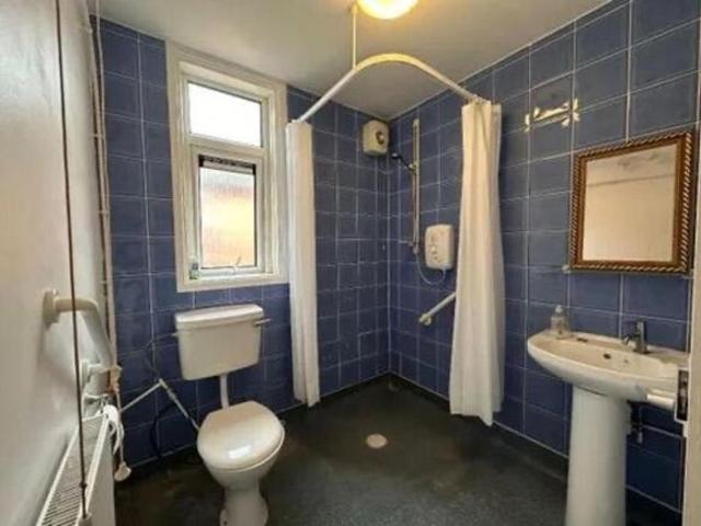 4 bedroom terraced house for rent in Kimberley Road, Leicester, LE2