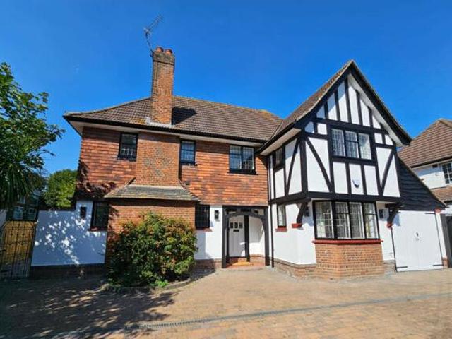 4 Bedroom Terraced House For Rent In Hounslow, Greater London