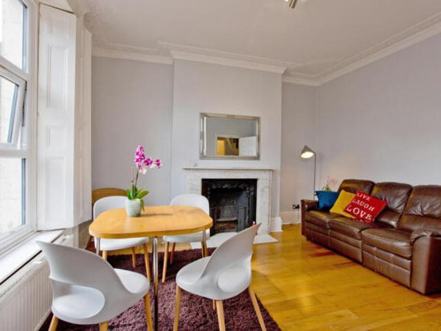 4 bedroom terraced house for rent in Holloway Road, London, N19