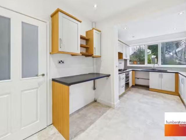 4 bedroom terraced house for rent in Holly Road, Oldbury, B68