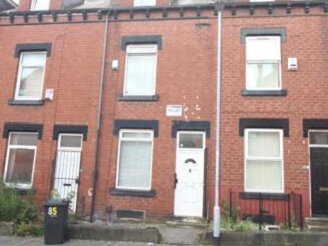 4 bedroom terraced house for rent in Harold Grove, Hyde Park, Leeds, LS6