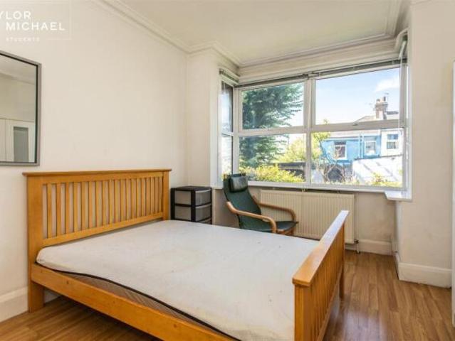 4 bedroom terraced house for rent in Hartington Place, Brighton, BN2