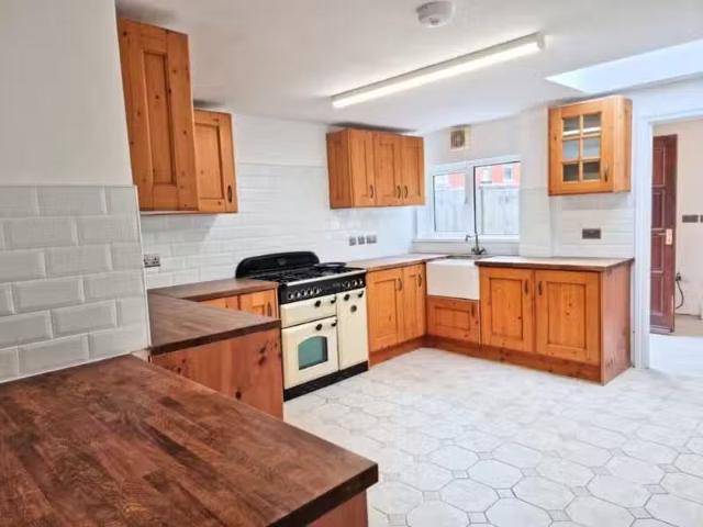 4 bedroom terraced house for rent in Harvey Road, Birmingham.