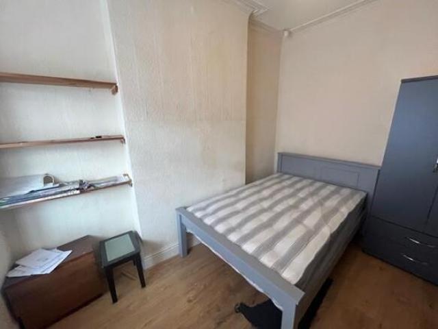 4 bedroom terraced house for rent in Heeley Road, Selly Oak, Birmingham, B29