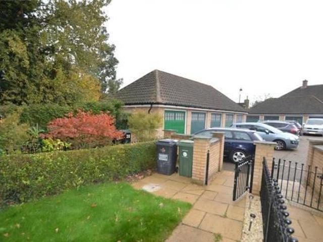 4 bedroom terraced house for rent in Heronslee SHEFFORD Beds SG17