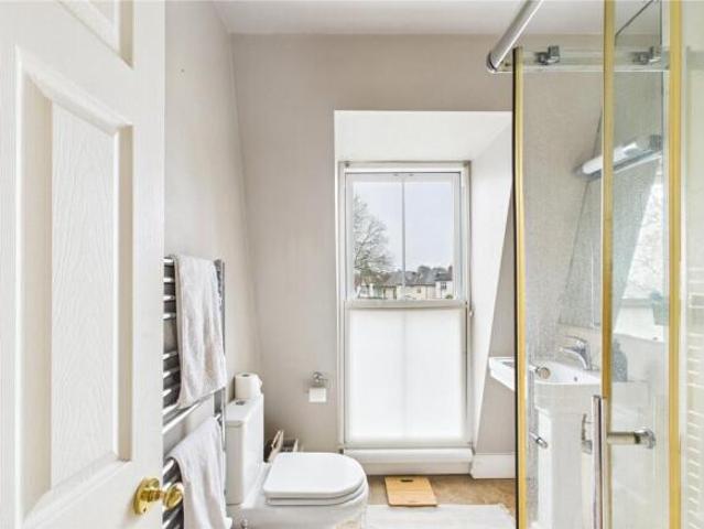 4 bedroom terraced house for rent in Herne Hill Road, London, SE24