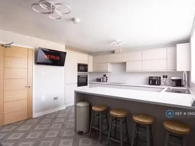 4 bedroom terraced house for rent in High St, Bath, BA2