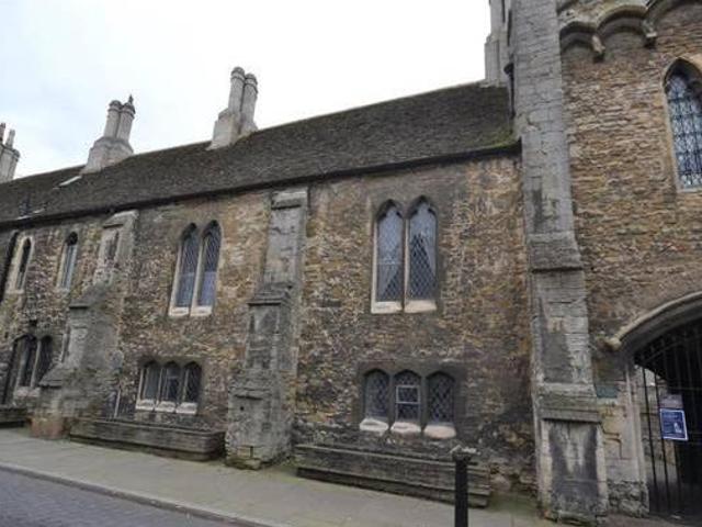 4 bedroom terraced house for rent in High Street Ely CB7