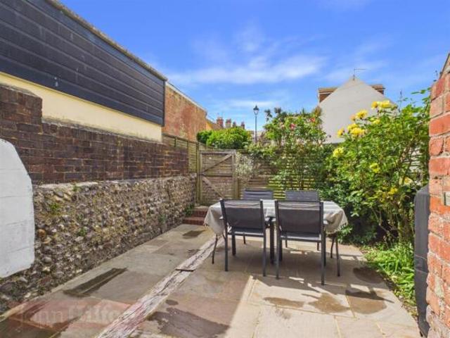 4 bedroom terraced house for rent in High Street, Rottingdean, Brighton, BN2
