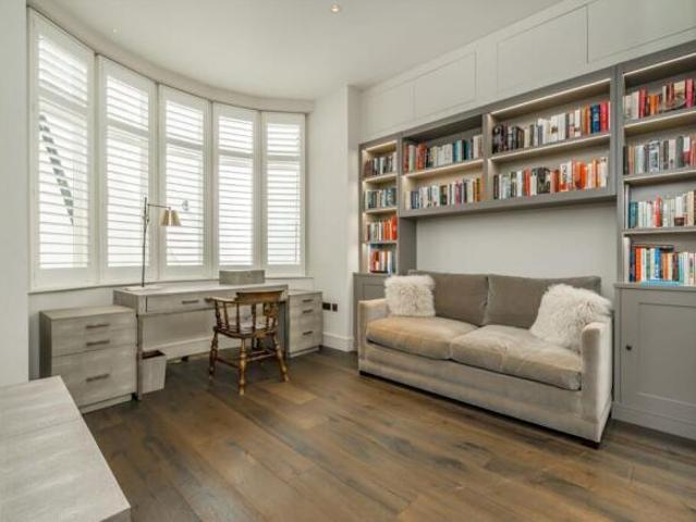 4 bedroom terraced house for rent in Highlever Road, North Kensington, W10