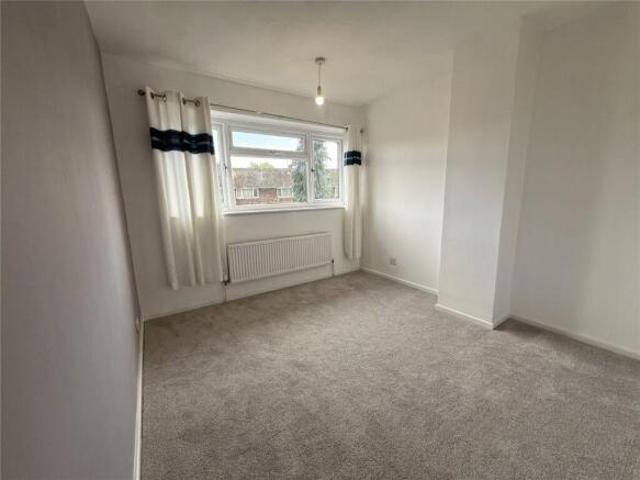 4 bedroom terraced house for rent in Hillary Road, Basingstoke, Hampshire, RG21