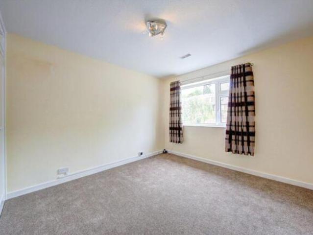 4 bedroom terraced house for rent in Hillview, Raynes Park, SW20