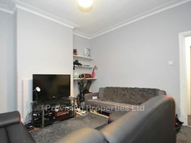 4 Bedroom Terraced House For Rent In Hyde Park, Leeds