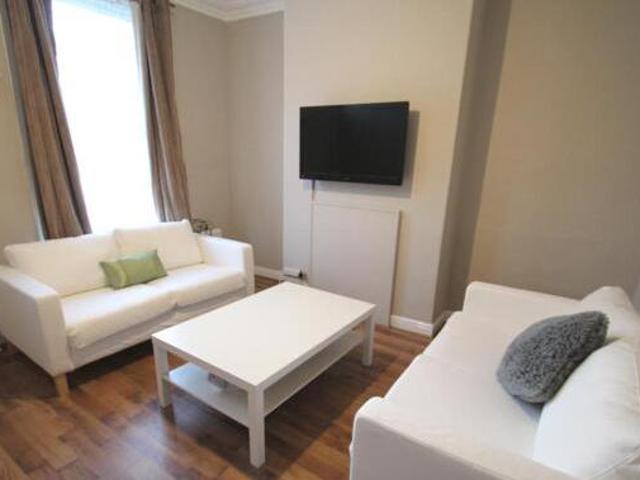 4 Bedroom Terraced House For Rent In Hyde Park, Leeds