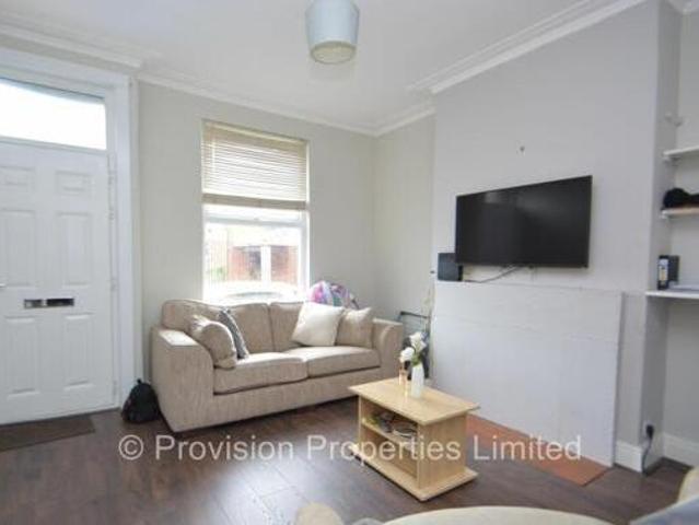 4 Bedroom Terraced House For Rent In Hyde Park, Leeds