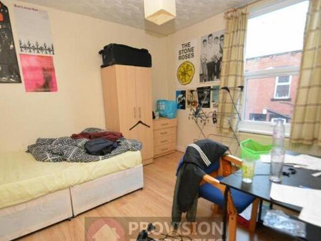 4 Bedroom Terraced House For Rent In Hyde Park, Leeds