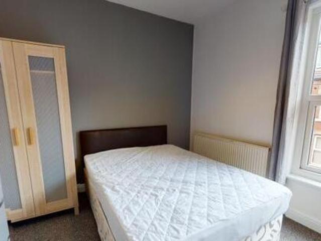 4 Bedroom Terraced House For Rent In Hyde Park