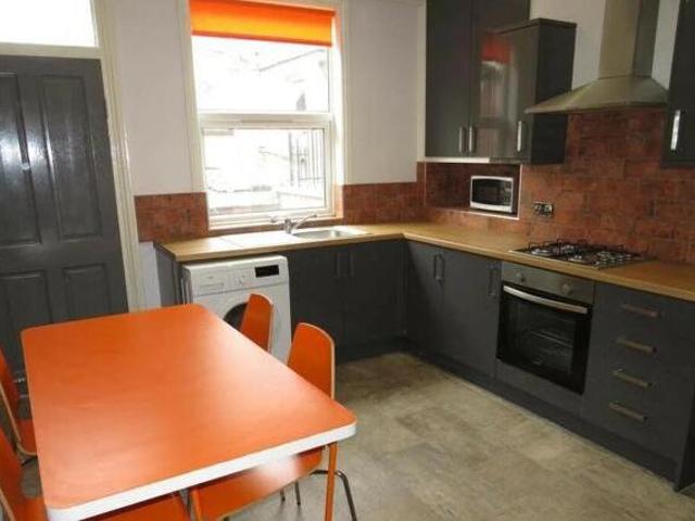 4 Bedroom Terraced House For Rent In Hyde Park