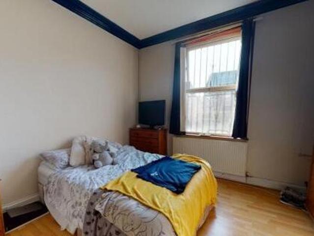 4 Bedroom Terraced House For Rent In Hyde Park