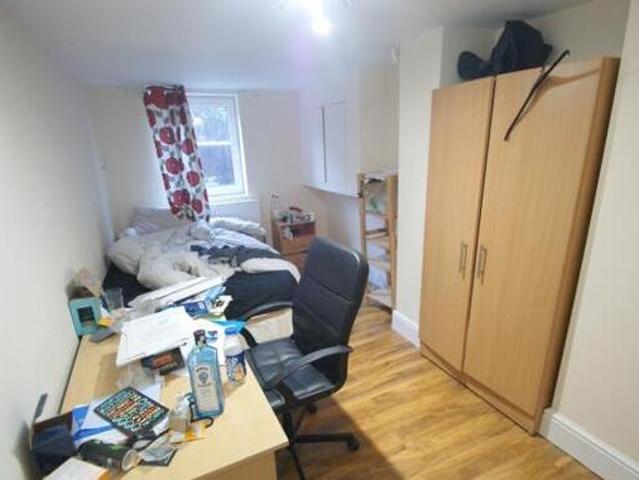 4 Bedroom Terraced House For Rent In Hyde Park