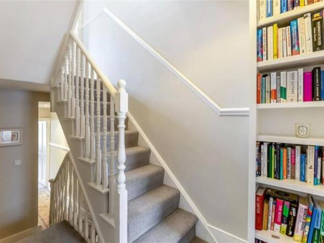 4 bedroom terraced house for rent in Inworth Street, London, SW11