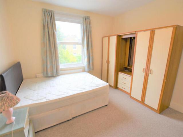 4 bedroom terraced house for rent in Isis Street, Earlsfield, SW18