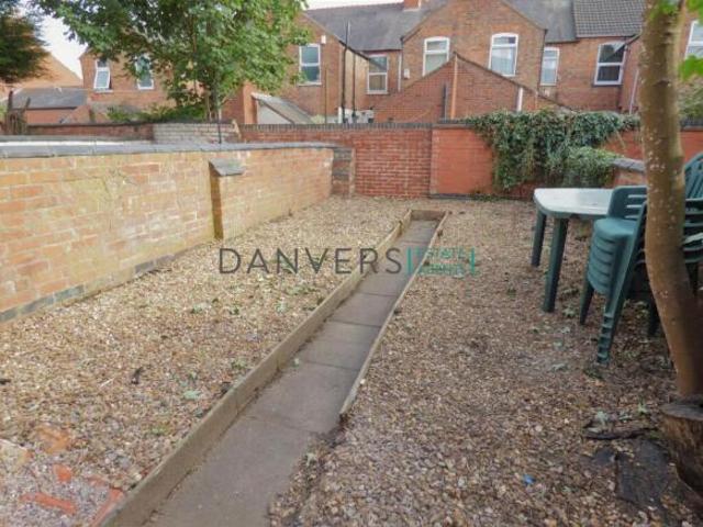 4 bedroom terraced house for rent in Jarrom Street, Leicester, LE2 7DF, LE2